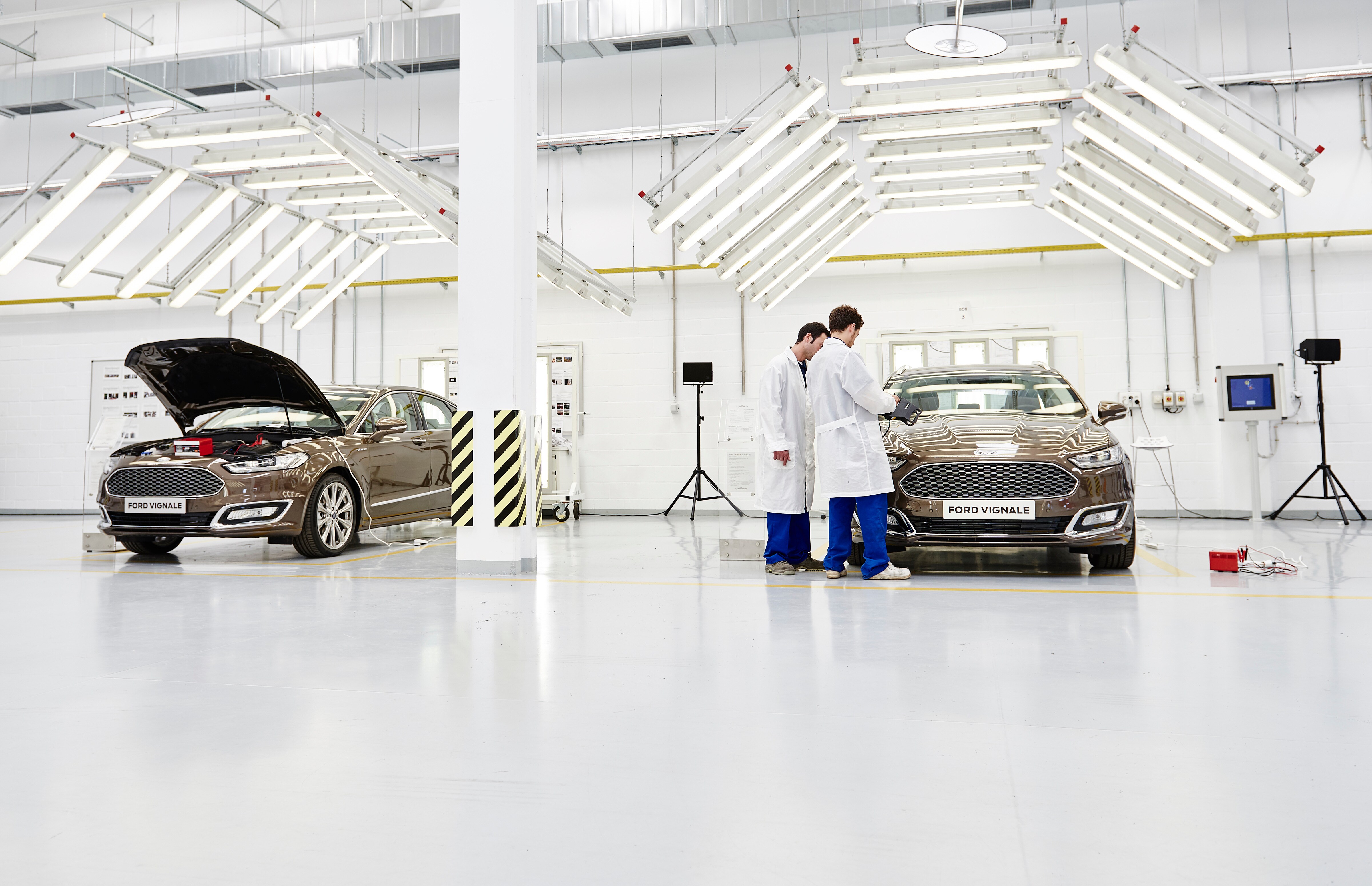 Ford to Open First 200 Flagship FordStores This Year; Introduces New ...