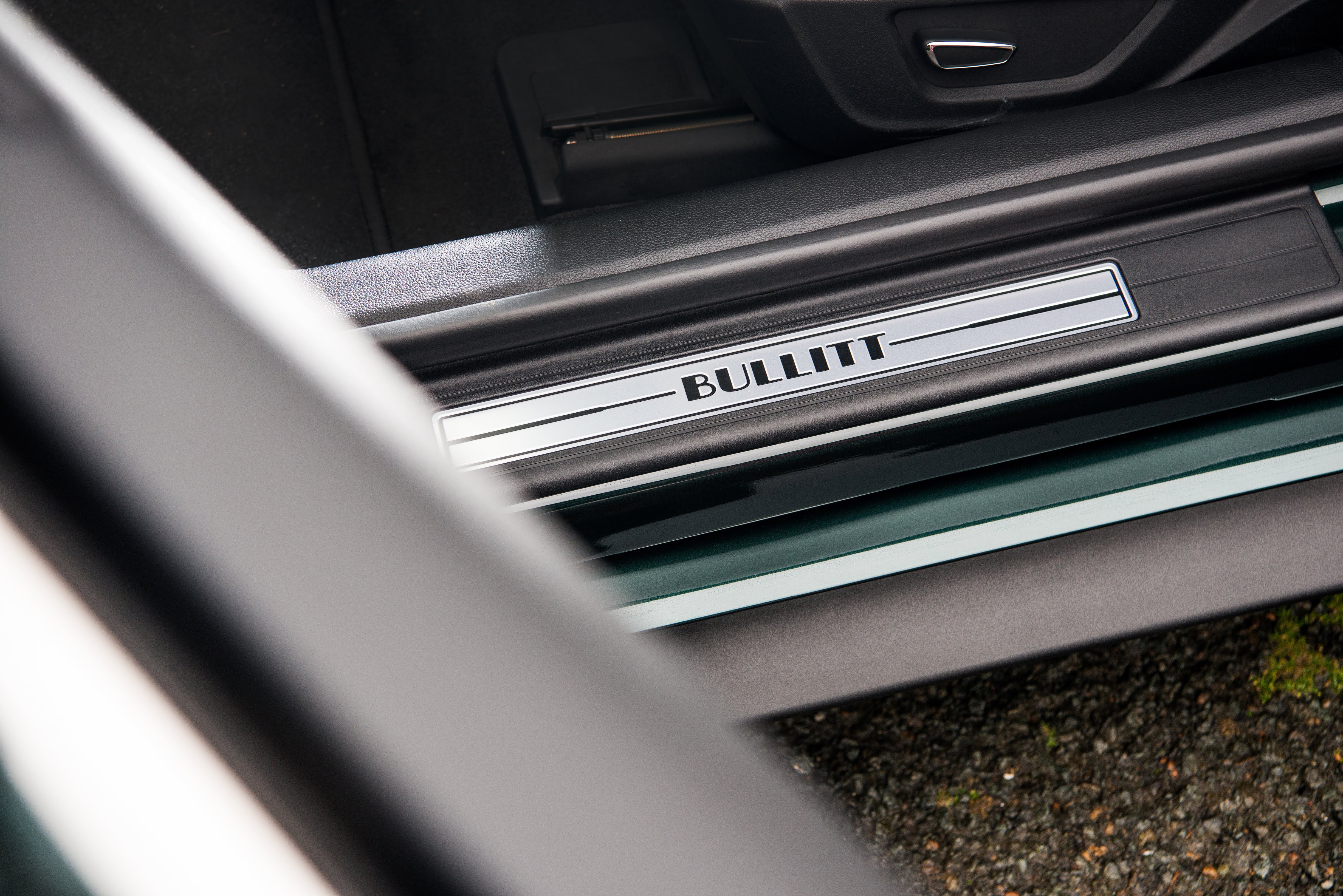 No Limits. Taking on the World’s Most Iconic Motorcycle Course – on ...