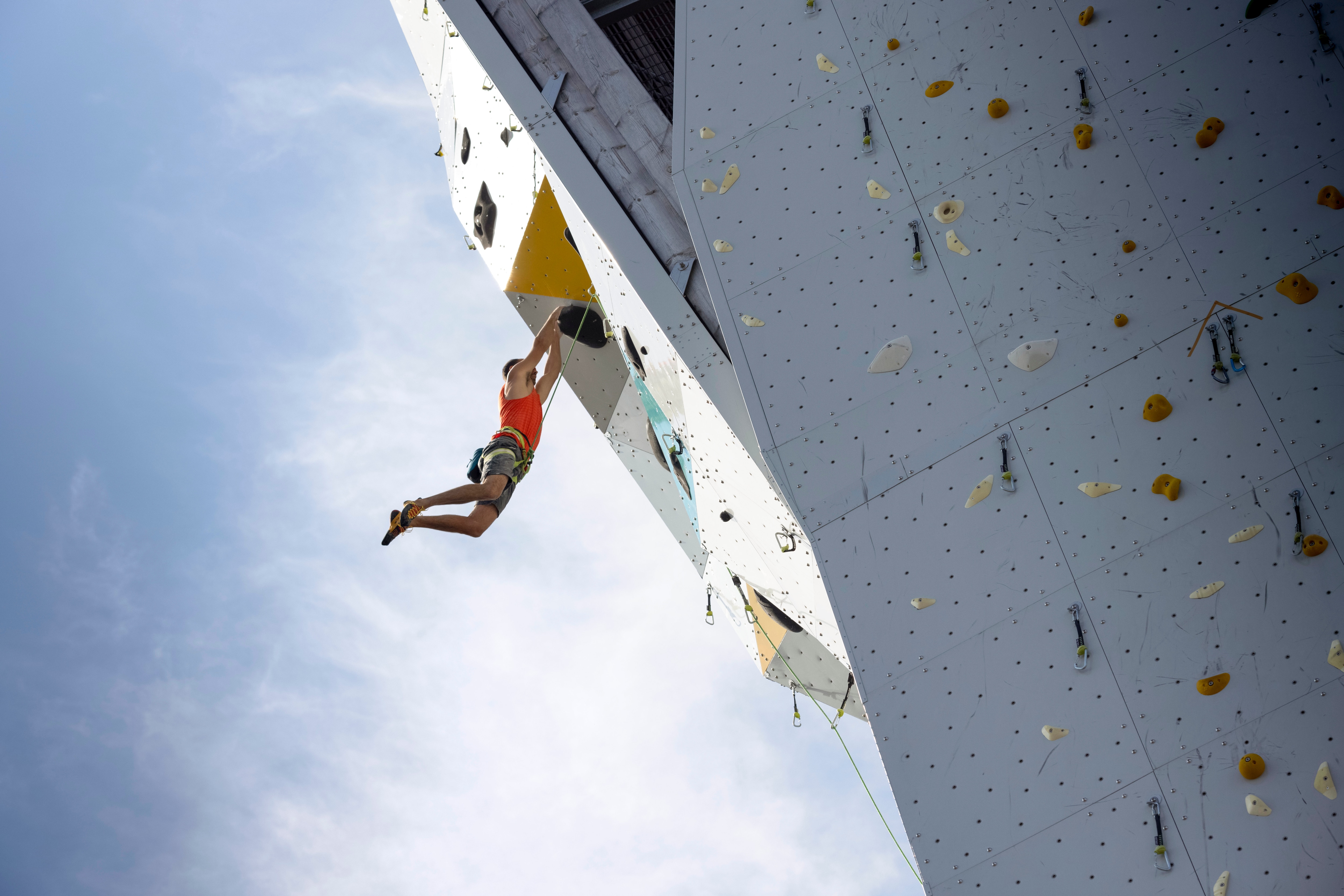 Ford Explorer Tops World’s Tallest Free-Standing Climbing Tower in ...