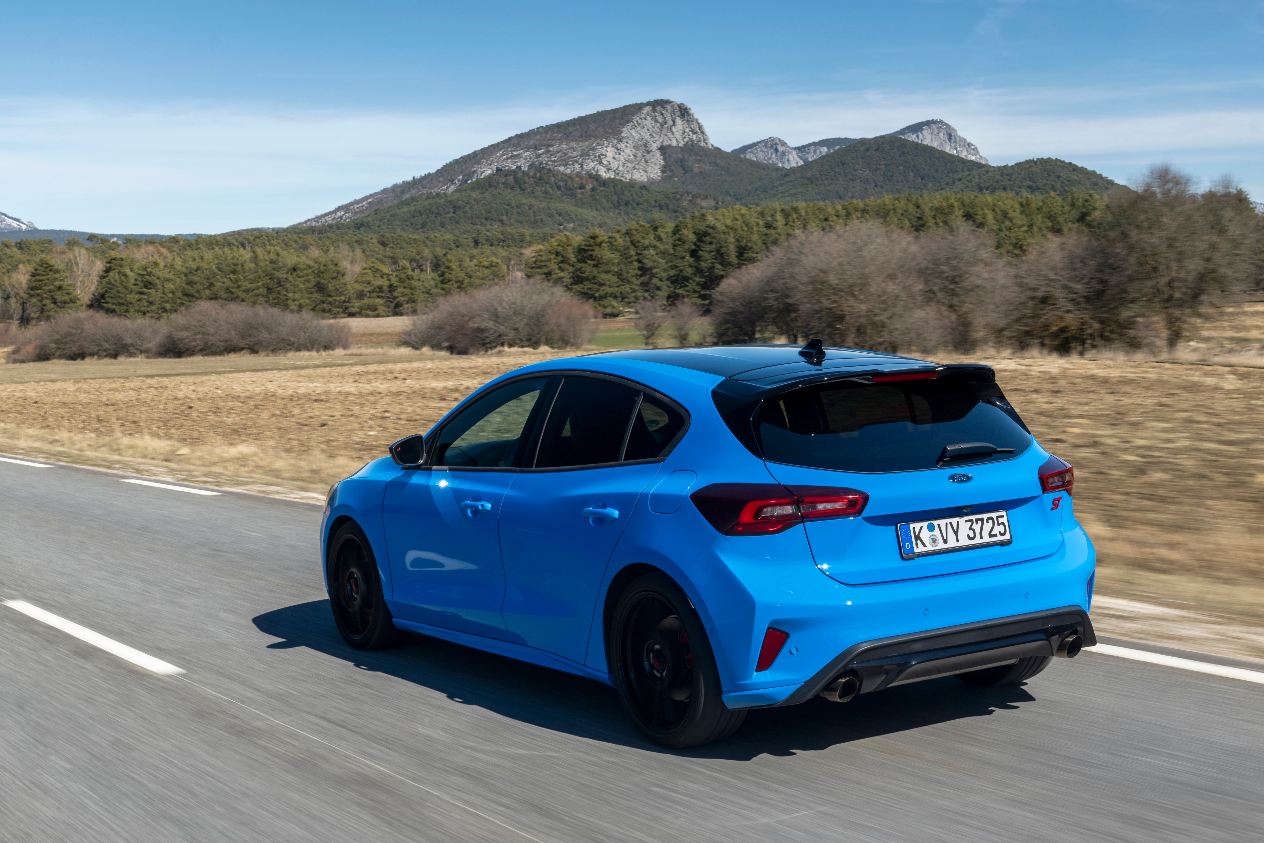 Track-Ready Focus ST Edition is the Most Complete Ford Hot Hatch Ever