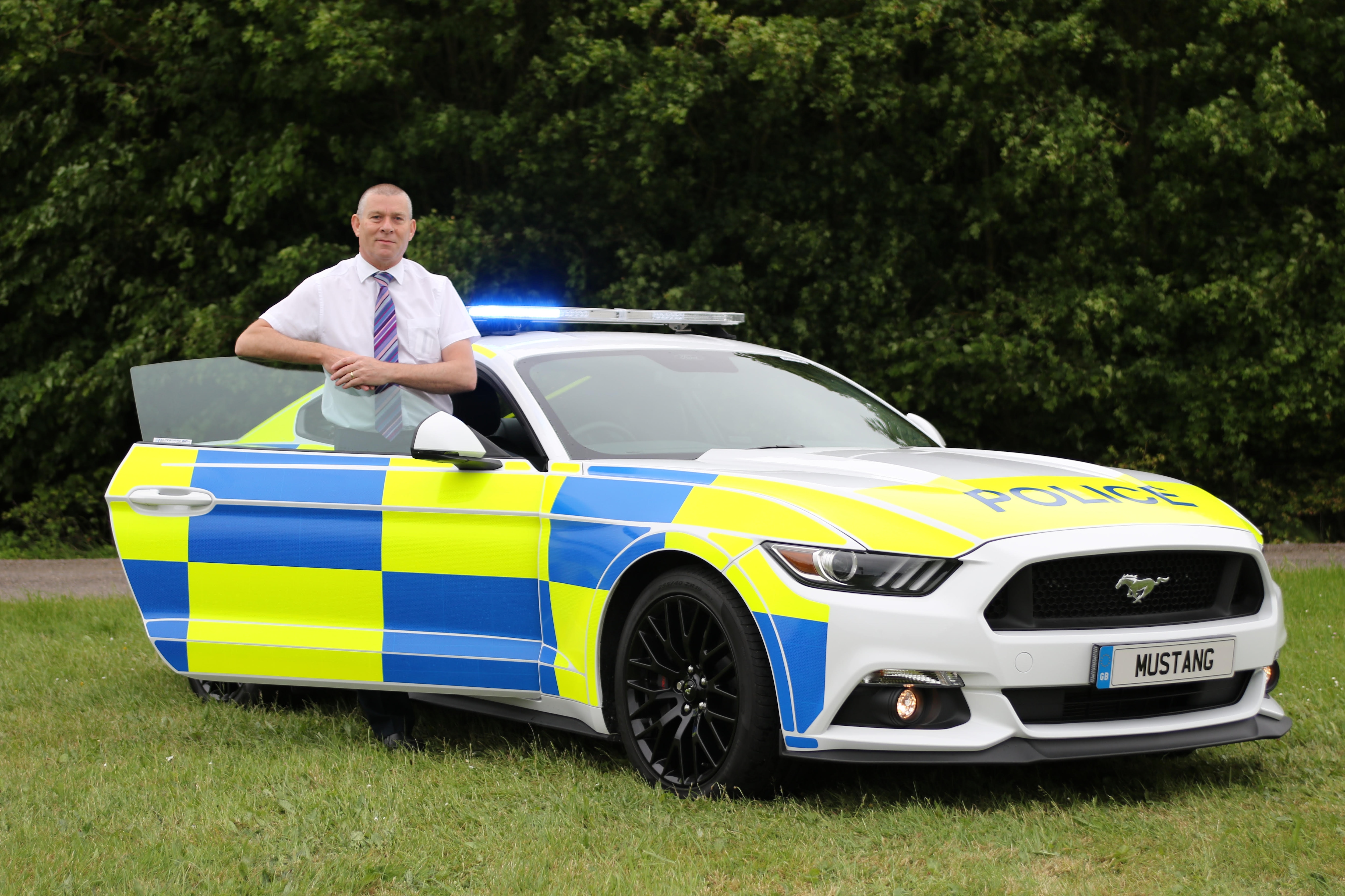 EMERGENCY FLEETS KEPT ON THE ROAD BY FORD'S SPECIALIST "BLUE LIGHT ...