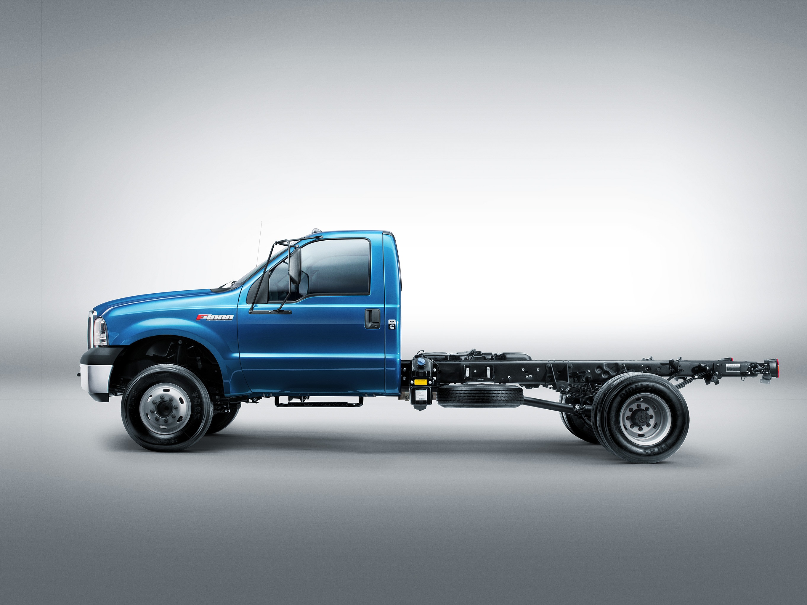 FORD CAMINHÕES APRESENTA O NOVO CONJUNTO MOTRIZ DO F-4000 NO CONGRESSO ...