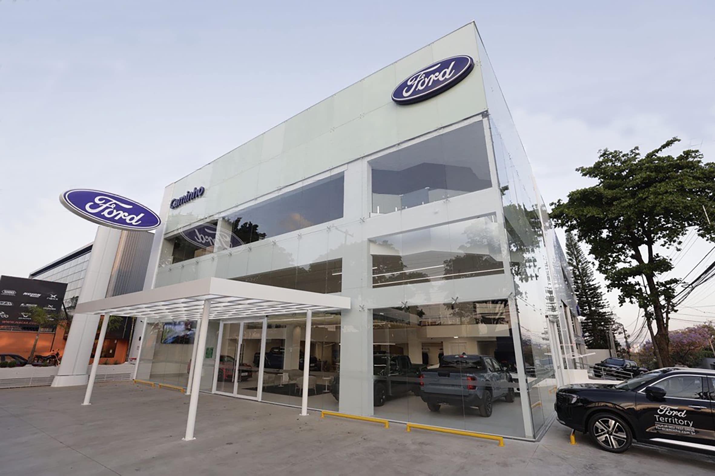 Ford inaugura concessionária com novo conceito global em Campinas ...