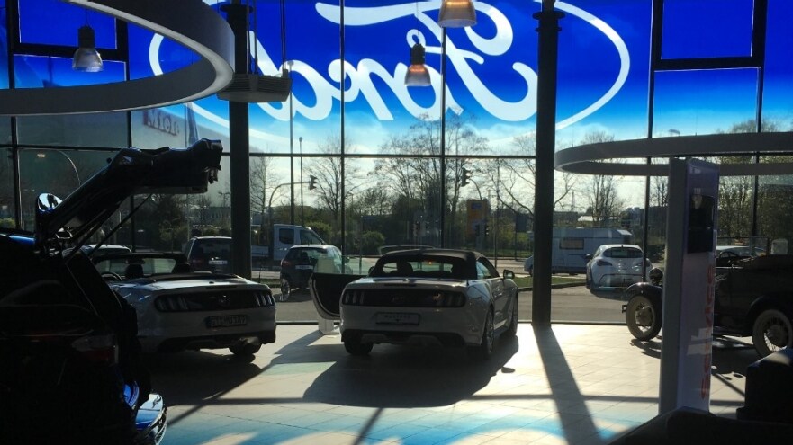 Ford-Händler öffnen Verkaufsräume und bieten attraktives ...