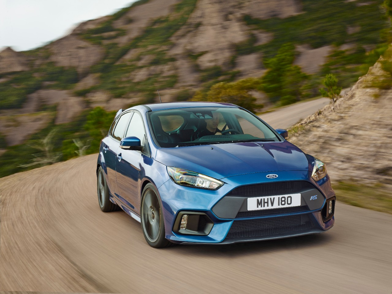 All-New Ford Focus RS Makes Global Auto Show Debut; Pioneers Innovative ...