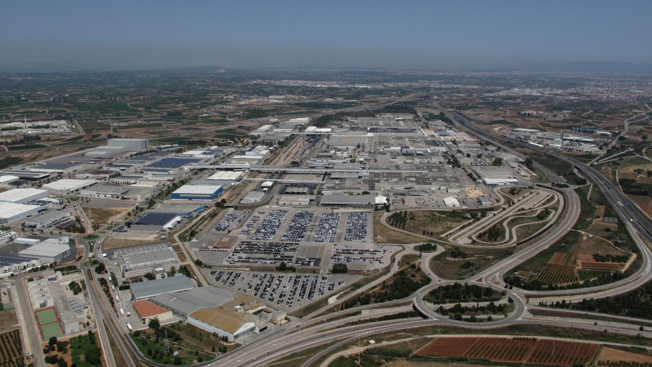 Ford Continues to Go All-In on Electrification with New Hybrid Engine ...