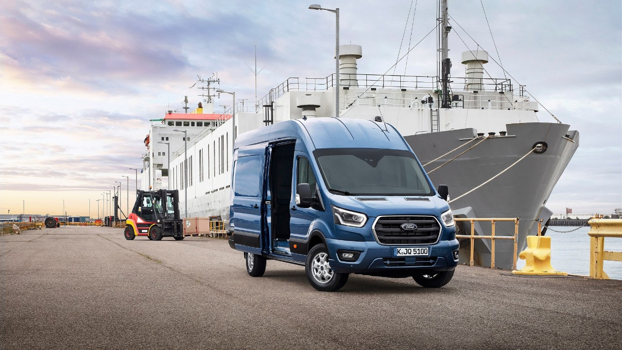 Ford presenta al IAA Commercial Vehicle di Hannover il nuovo Transit da ...