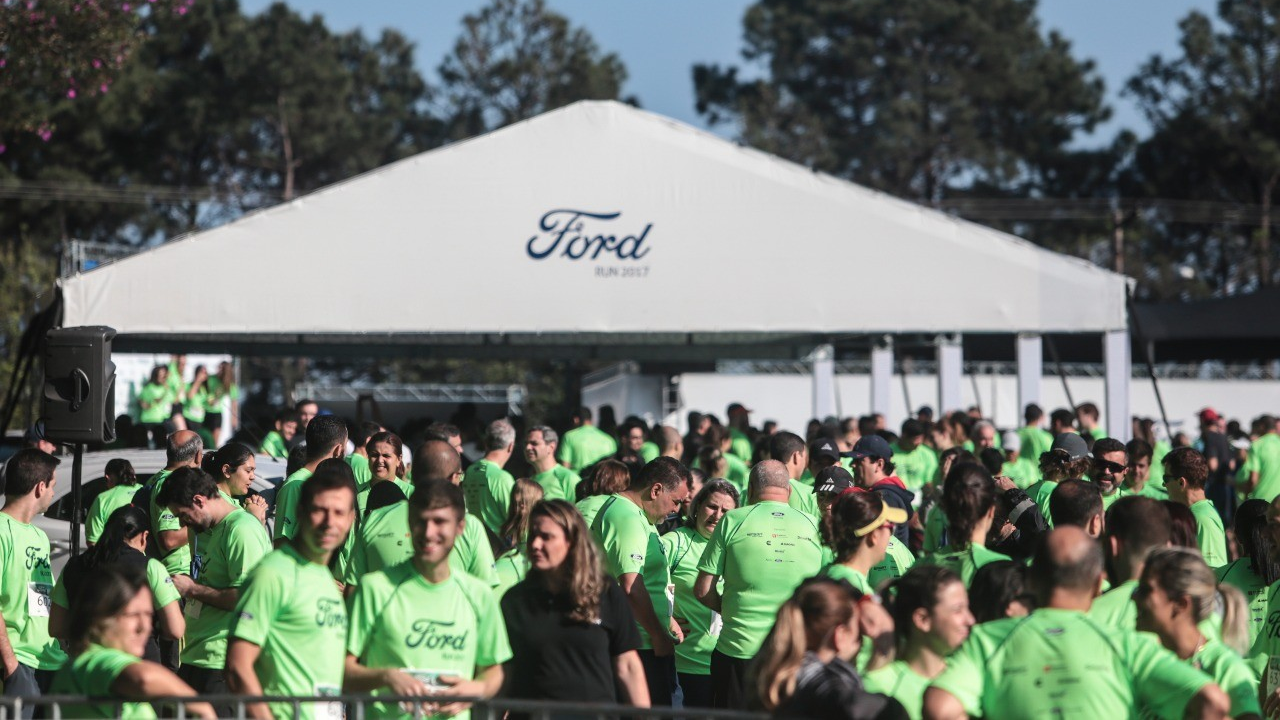 PRIMEIRA EDIÇÃO DA FORD RUN TEM 1.618 PARTICIPANTES E ARRECADA 650 KG ...
