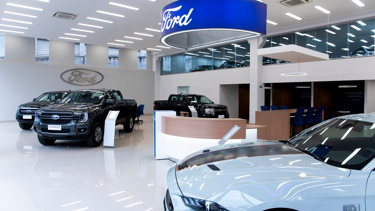 Ford inaugura concessionária Sinal em Alphaville pronta para carros ...