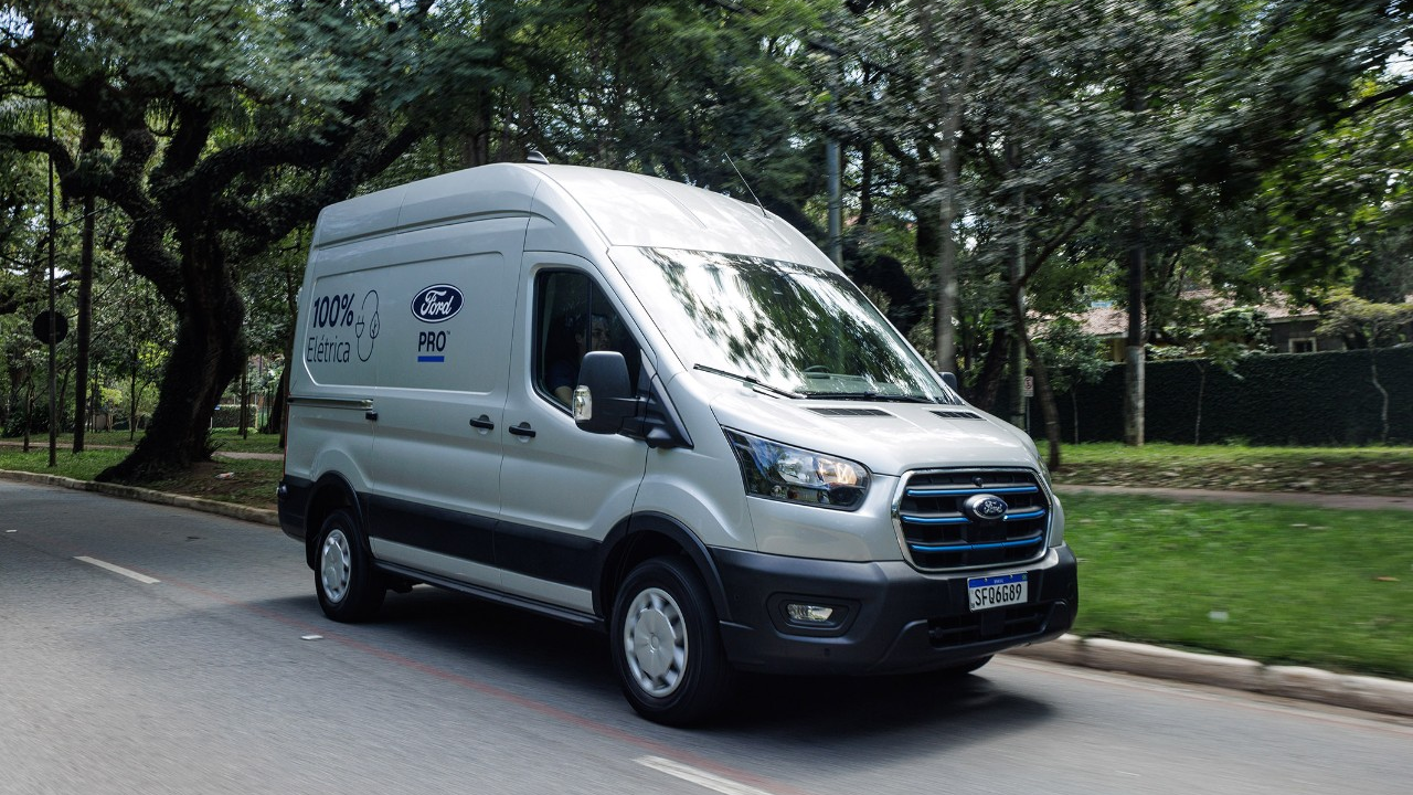 Ford E-Transit mostra que a eletrificação da frota é um bom negócio ...