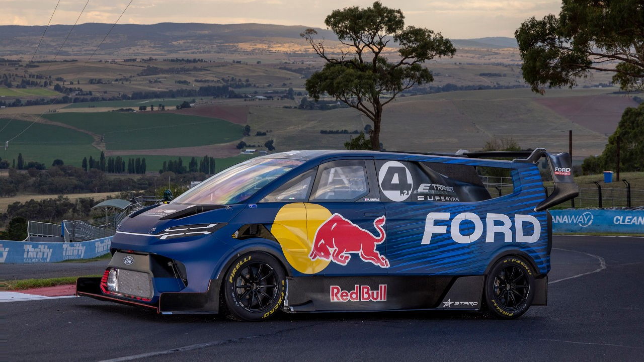 Ford SuperVan 4.2 vence o Festival Goodwood de Velocidade 2024 | Brazil ...