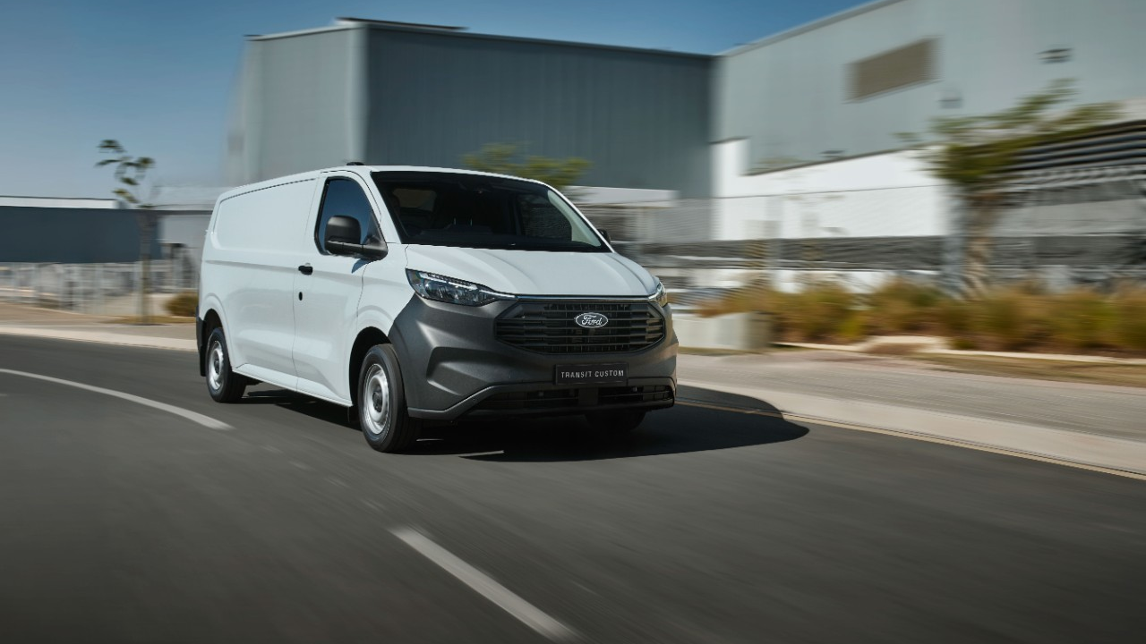 Ford Revolutionises One-Ton Van Productivity with the New Transit ...
